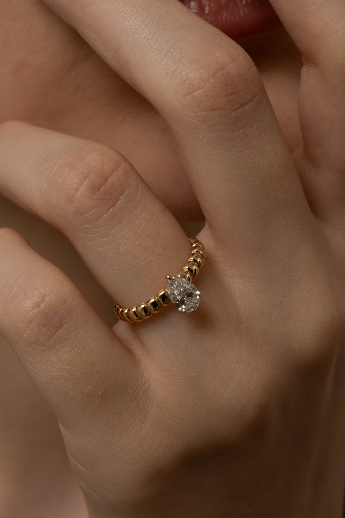 1.0CT-2.0CT Pear Cut Moissanite Diamond Puff Engagement Ring – DAVID SIMSON